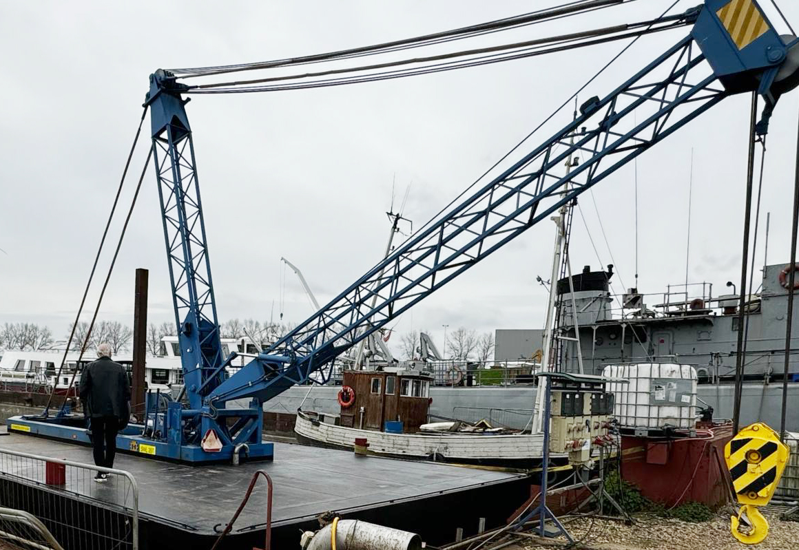 Kraan Ponton / Crane Ponton - Marine Trading